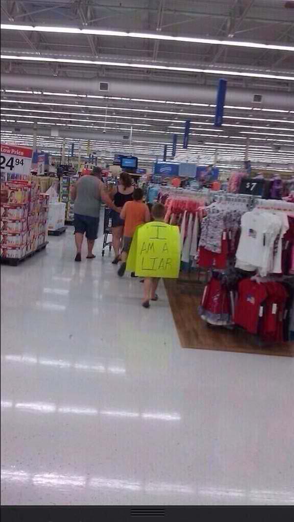 Esto Es Lo Que Pasa Cuando Obligan A Los Hijos A Ir De Compras Con Los Padres Notagram 